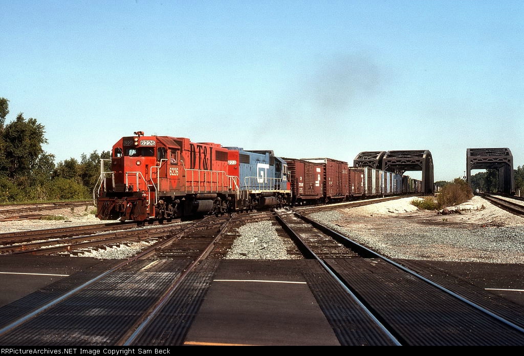 GTW 6226 and 6223